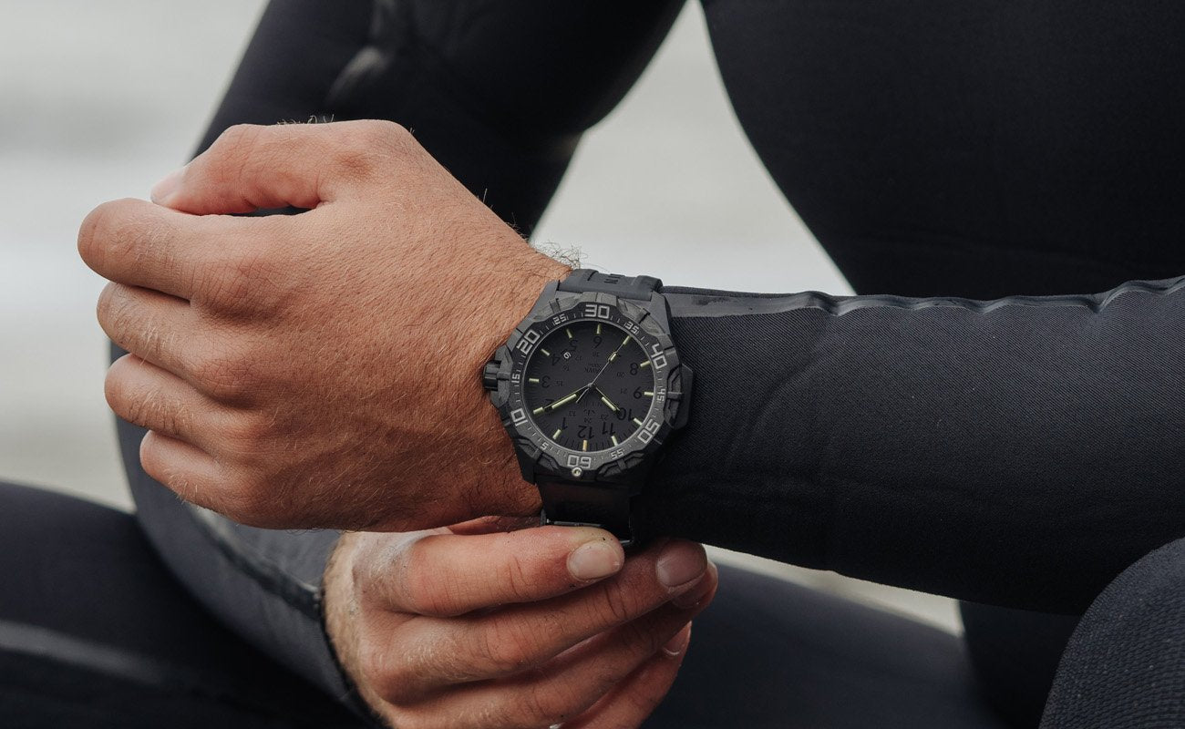 NITE | HAWK Black Out – NITE Watches UK